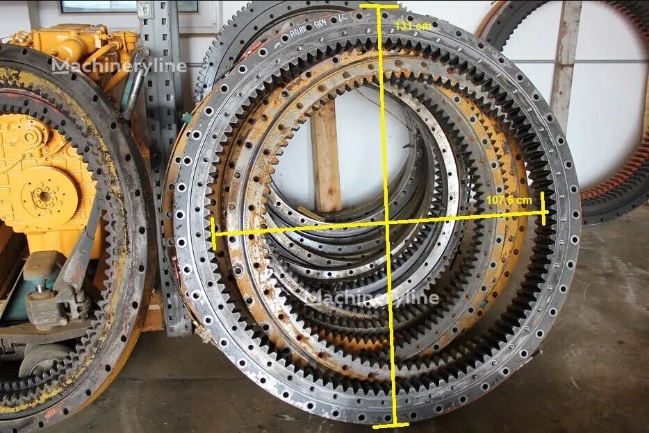 Coroană de rotire excavator okretni prsten za 1704 LC – Second Hand, 131 cm x 107.5 cm građevinske mašine