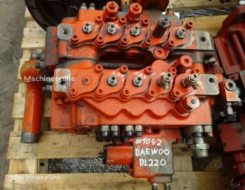 Distribuitor hidraulični razvodnik za Daewoo DL220 građevinske mašine