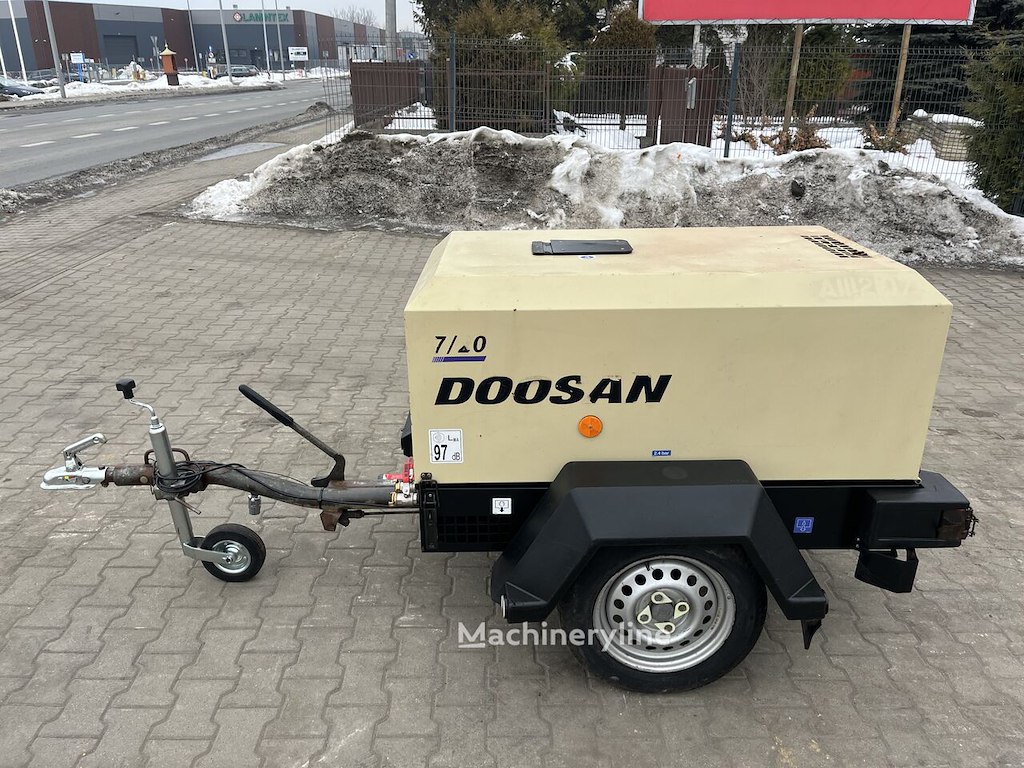 Doosan 7/20 mobilni kompresor