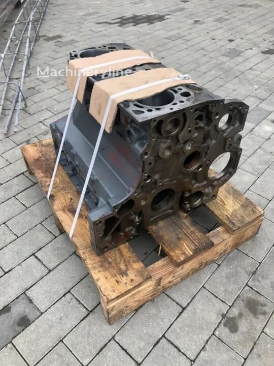 Bloc motor Deutz D2011L02 pe paleți blok cilindara za građevinske mašine