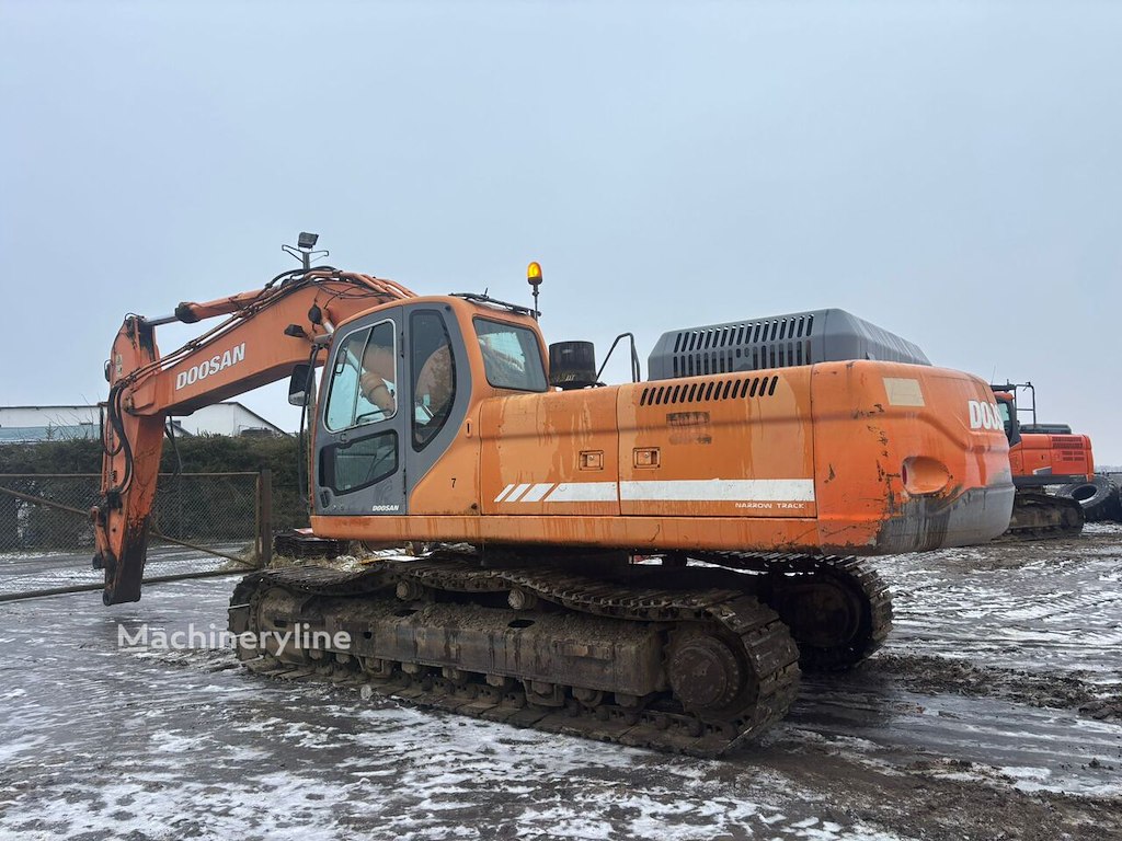 Doosan DX340 bager guseničar