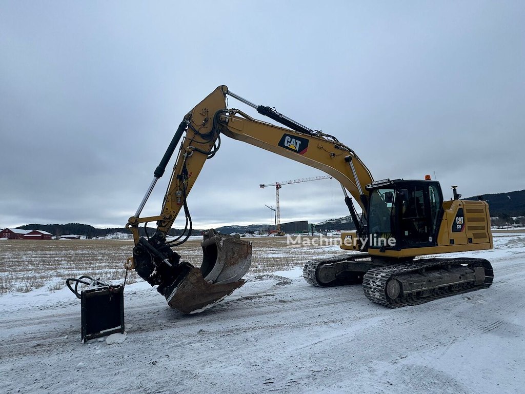 Caterpillar 320 bager guseničar