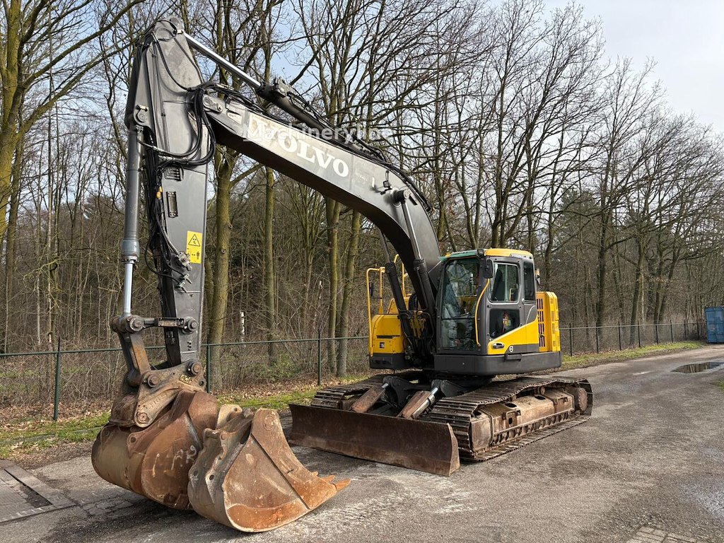 Volvo ECR 235 D bager guseničar