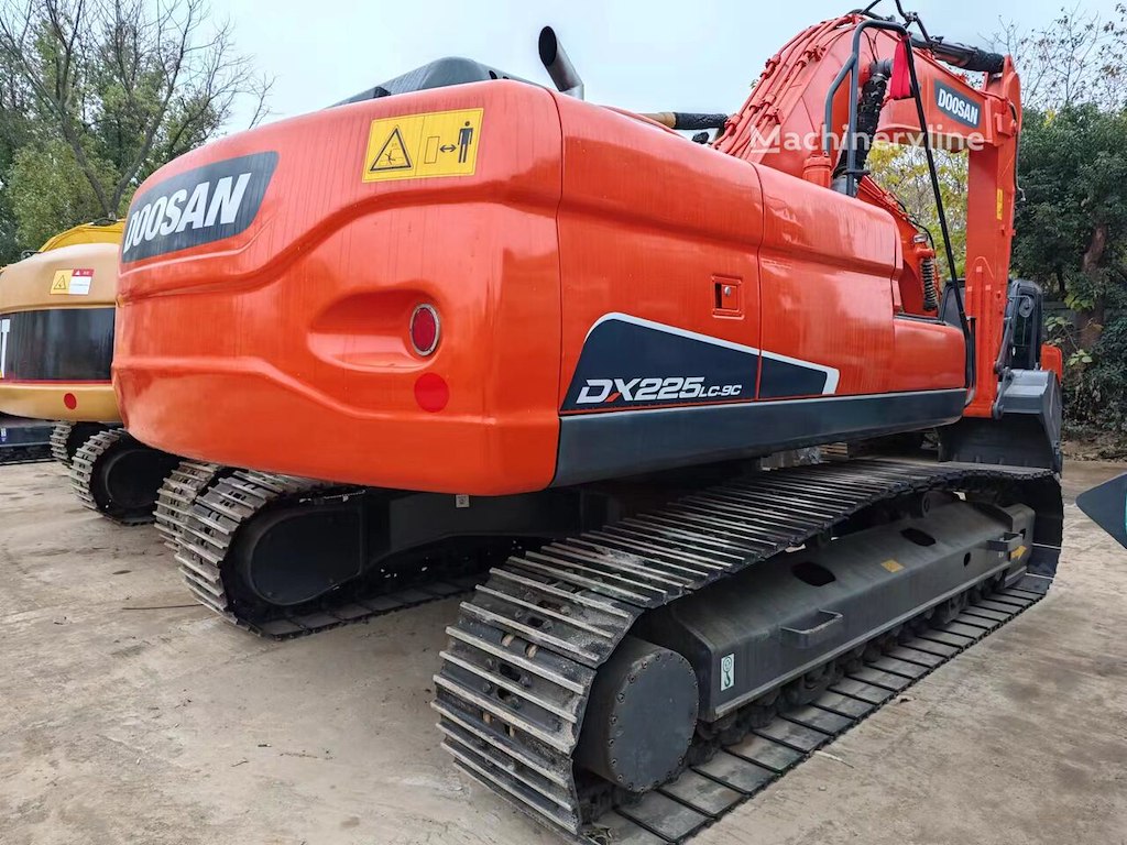 Doosan DX225 LCA bager guseničar