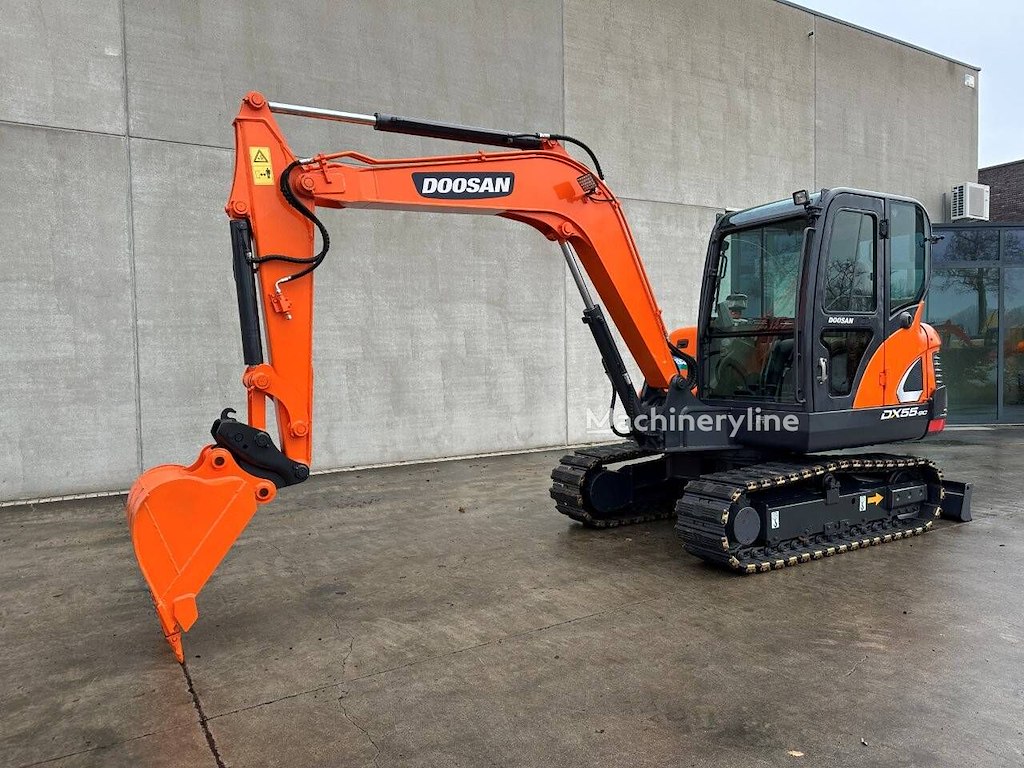 Prodaje se Doosan DX55-9C bager guseničar na aukciji