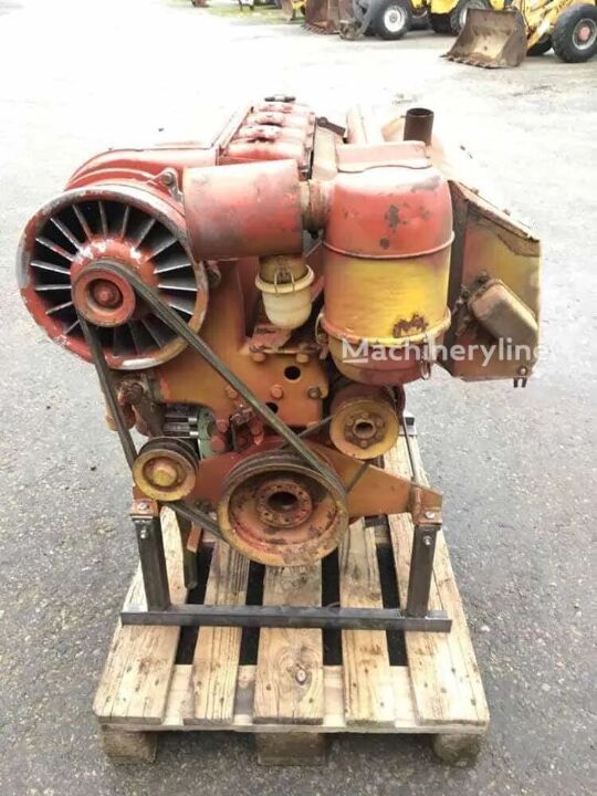 Motor za Deutz F4L514 Second Hand pe Palet de Lemn građevinske mašine