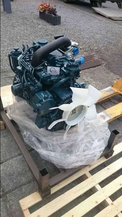 Complet motor za Kubota V3300-T građevinske mašine