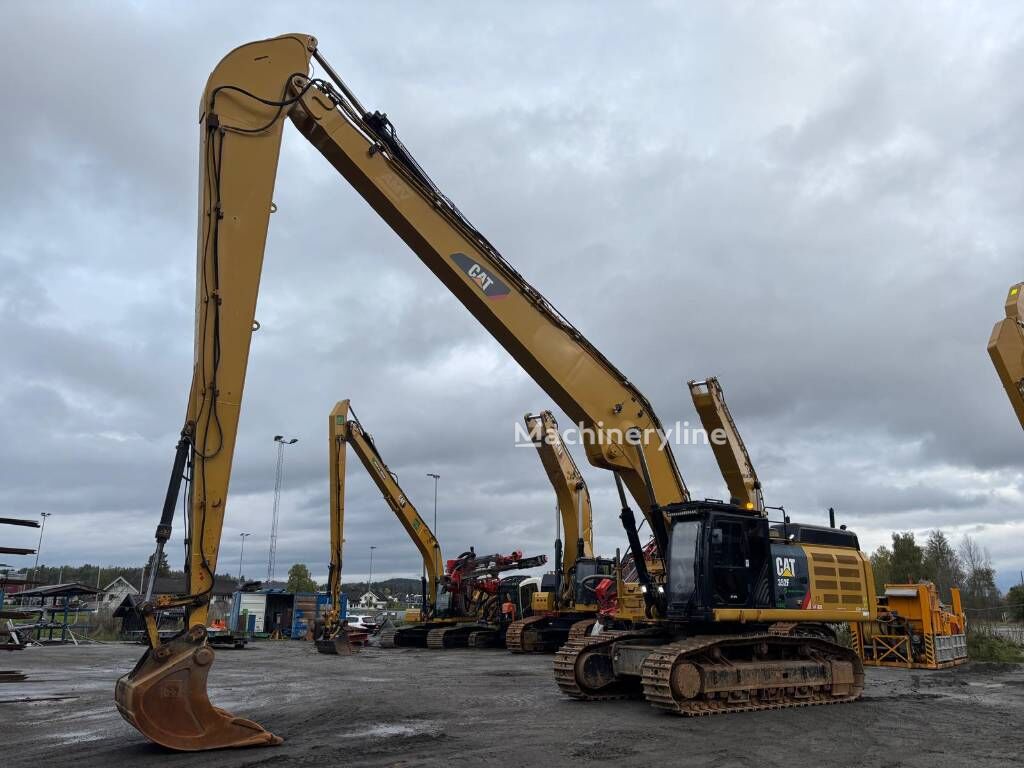 Caterpillar 352 F bager sa dugom strelom