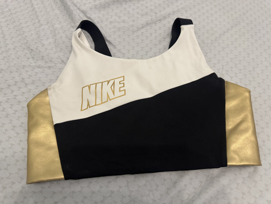 Nike top