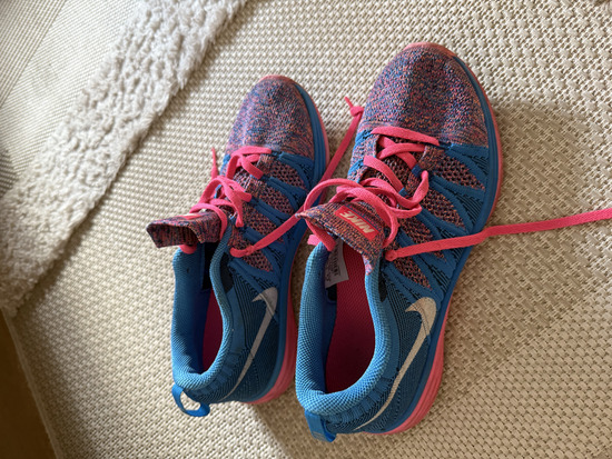 NIKE ženske patike za trčanje/trening/šetnju 39