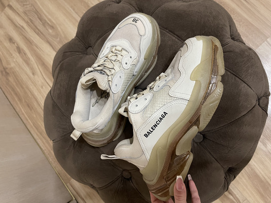 BALENCIAGA TRIPLE S