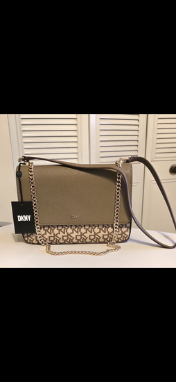 DNKN DONNA KARAN TASNA