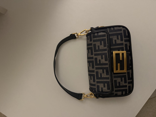 Fendi teget torba