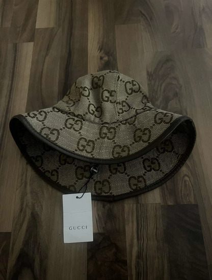 Gucci kapica nova