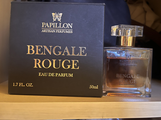 Rouge Bengale Papillion