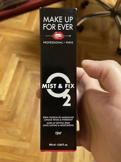 Make up forever mist&fix O2