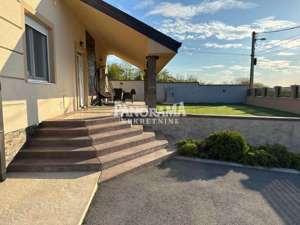 Ekskluzivna kuća Pr+Ptk od 298m2,uknjižena ID#3303
495.000 €