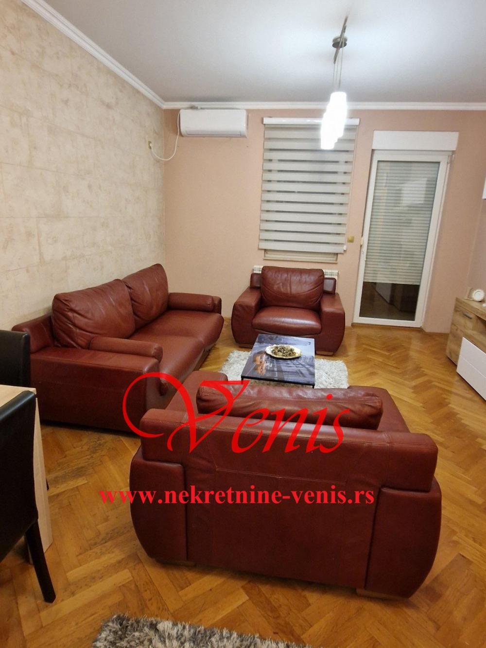 LIMAN I ul.Jiričekova 51 m2 - 400 Eur USELJIV ID#2708
400 €