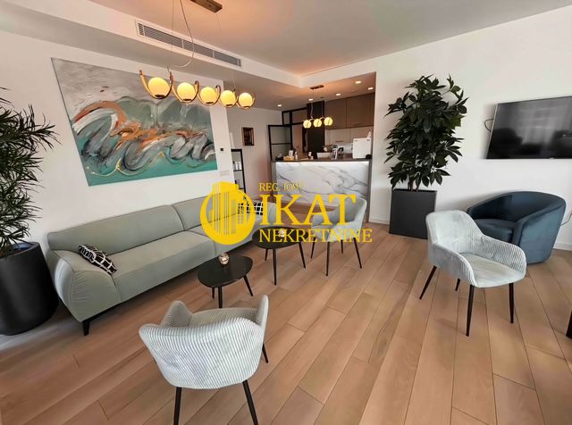 EKSKLUZIVNA PONUDA, WEST 65 kula 124m2, lux četvorosoban stan ID#4907
675.000 €