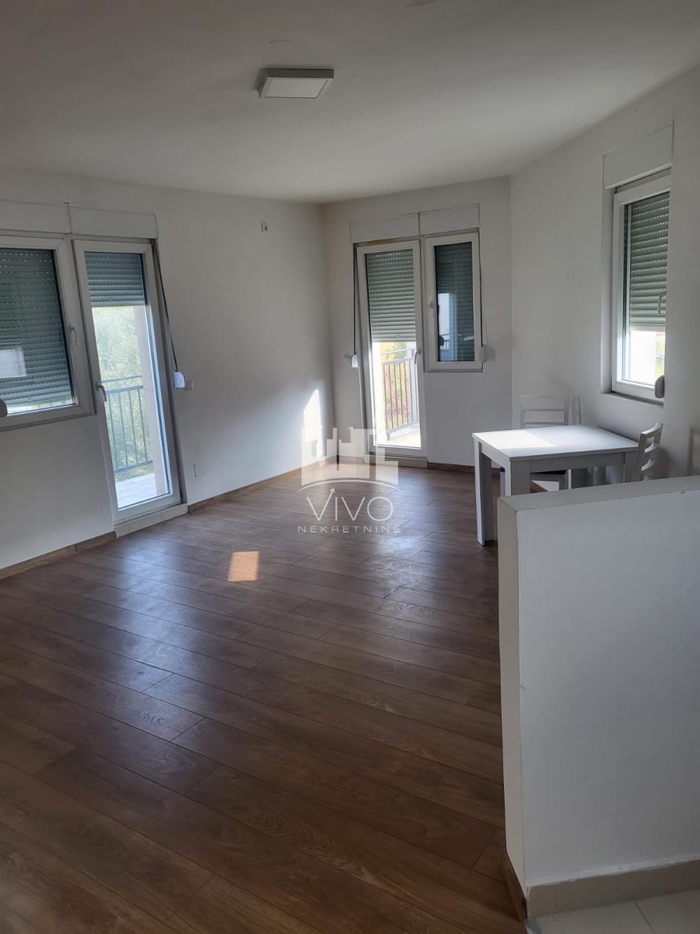 Neuseljavan 2.0 stan u novijoj zgradi,3/4 ID#1789
125.000 €