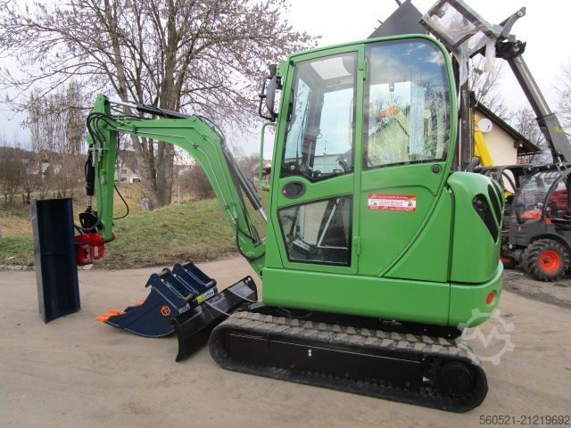 Mini bager
Terex TC25 - POWERTILT + mechan. Schnellwechsler + 3 NEU
