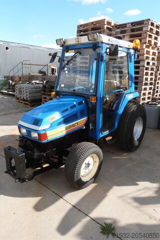Kompaktni traktor
Iseki TU 320 FHUE