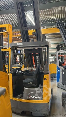 Reach truck
Jungheinrich ETV 320 mit Kamera // 11510 mm Hubhöhe