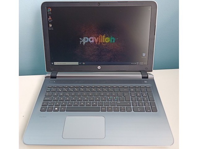 Laptop HP 15.6 HD,AMD 4x2,20Ghz, 120Gb SSD,8Gb +punjač