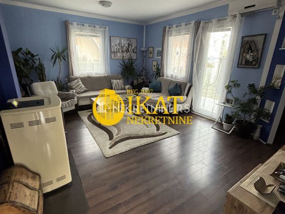 Kuća u Batajnici 80m2, vrlo komforna ID#4740