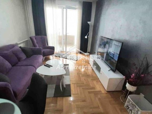 Vračar, Crveni krst, 4.0 stan, 96m2, 1000 EUR