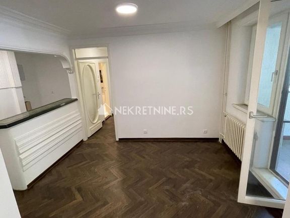 #43527, Izdavanje, Stan, CENTAR, 900 EUR