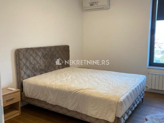 Izdavanje savremenog dvosobnog stana 55m² u Planet Residence, Niš – Luksuzni kompleks sa bazenom, SPA centrom i 24h sigurnošću