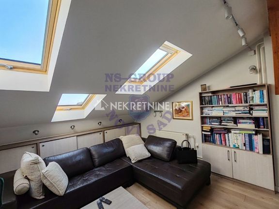 Četvorosoban stan na Novom Naselju