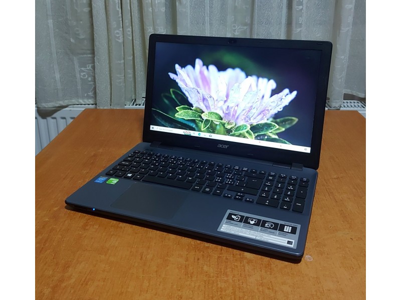 Acer Aspire E5-571G_15.6"_i5-4210U_8GB_500GB_GF 820M