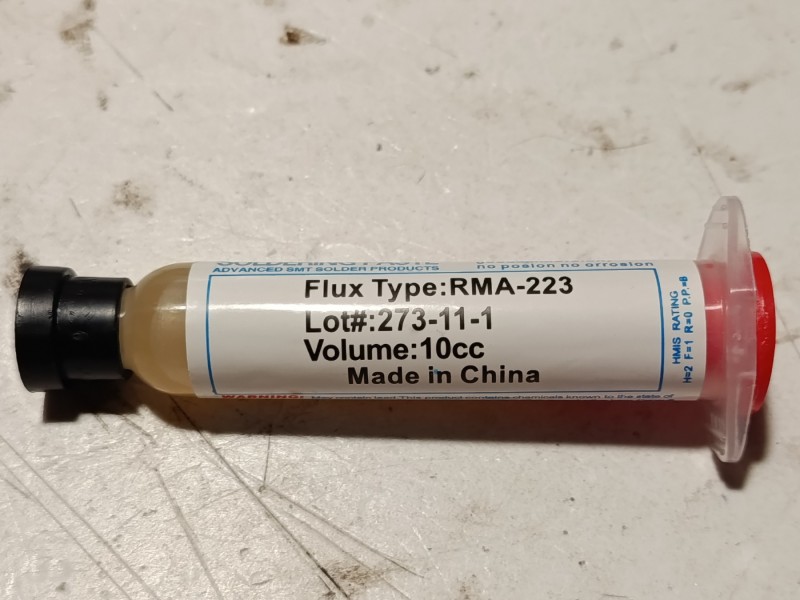 Flux za lemljenje RMA-223 u spricu