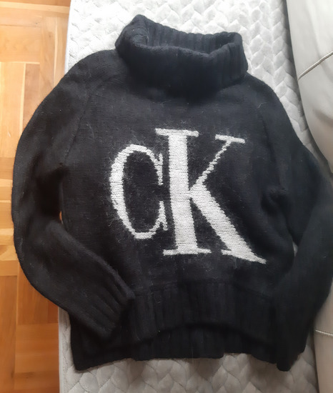 Calvin Klein rolka vuna