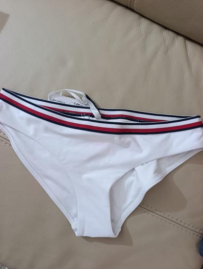 Tomy Hilfiger kupaci S Novo