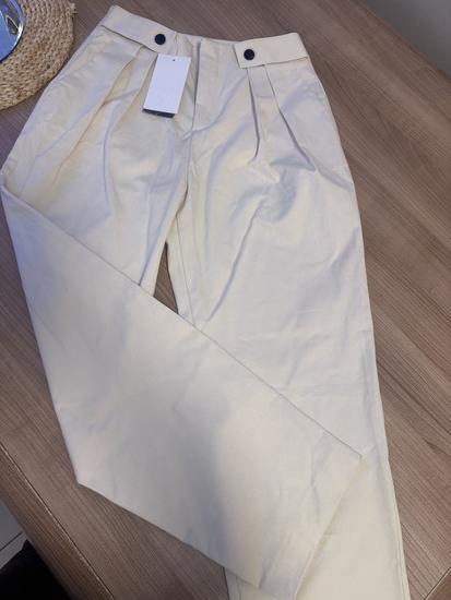 Nove Zara pantalone