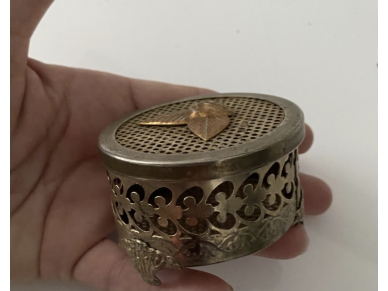 VINTAGE KUTIJICA ZA NAKIT