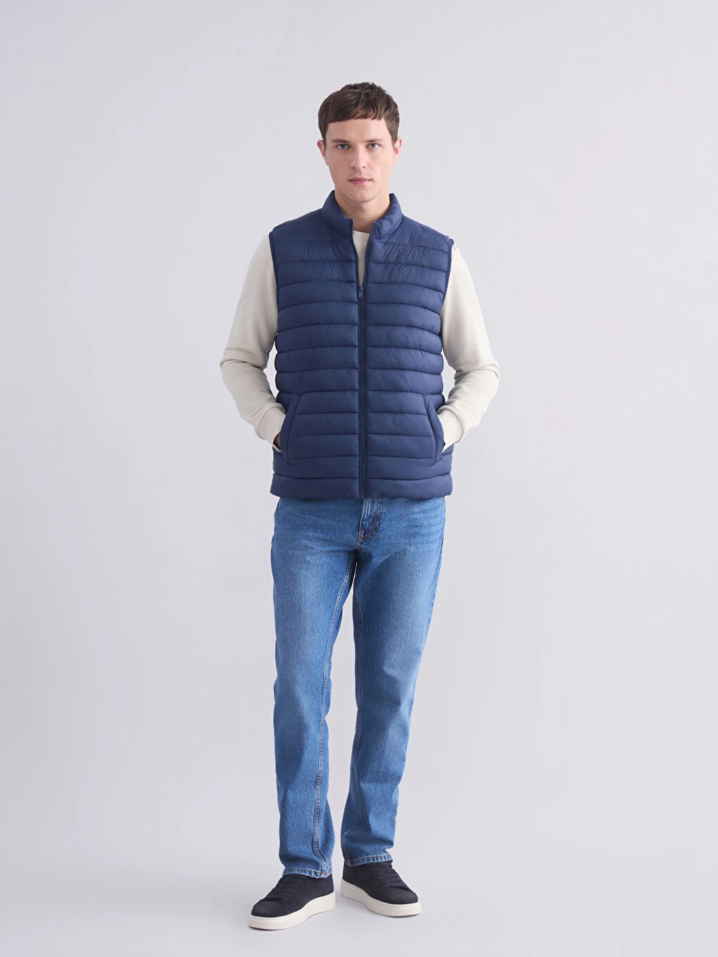 LCWAIKIKI Classic Standardni Fit Prsluk Sa Visokom Kragnom