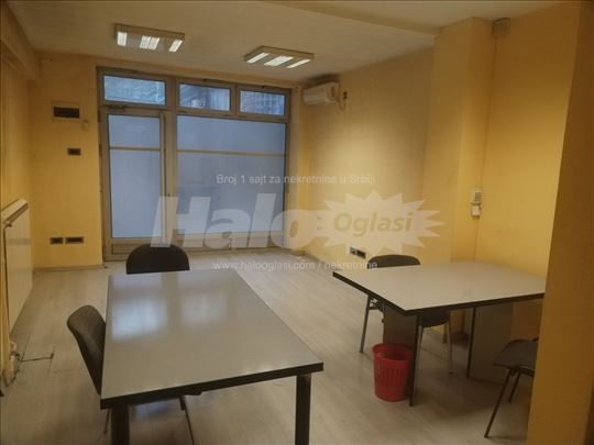 Izdajem lokal, Resavska 26m2