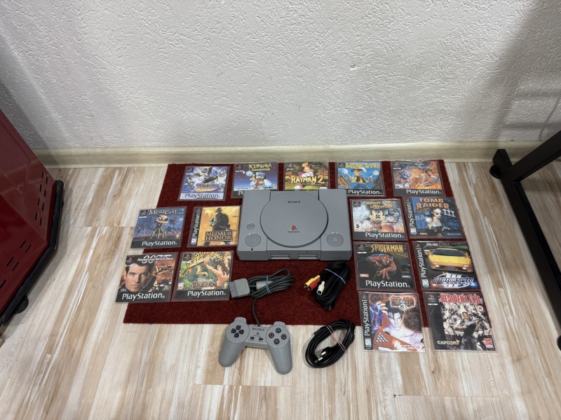 Sony PS1 fat komplet konzola - TOP stanje + 15 igara ✅