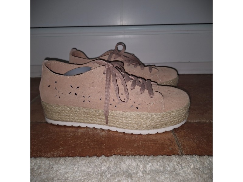 GUESS espadrile br. 40