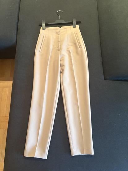 Zara pantalone