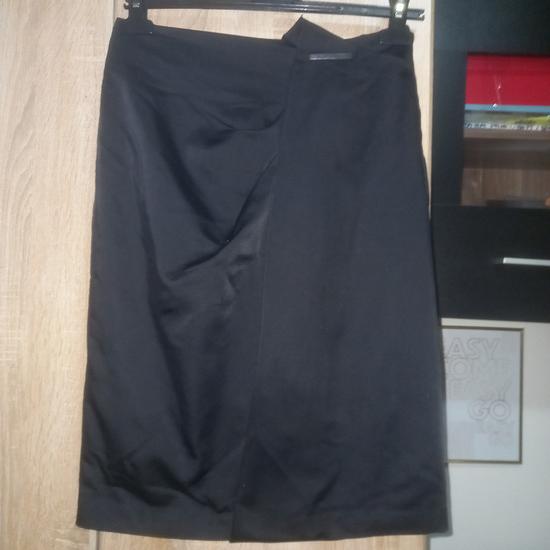 P...S FESN SAVRSENA SUKNJA SATEN LIKRA S 36