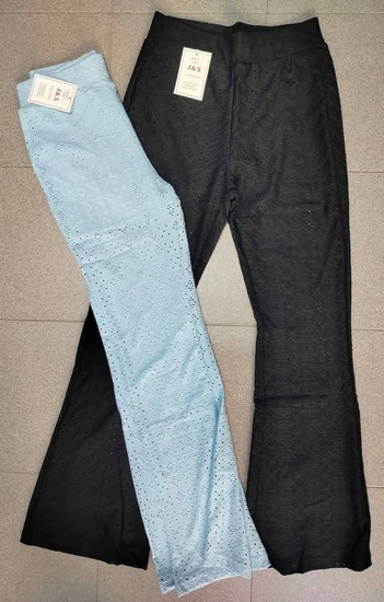 Sportska elegancija,extra pantalone sa rupicama