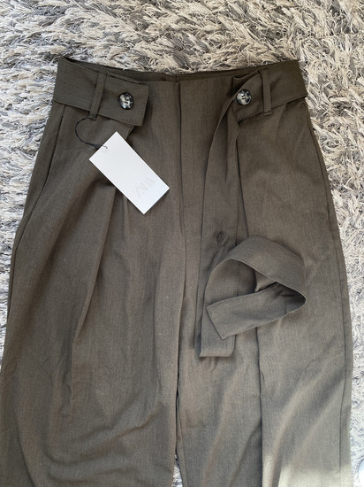 ZARA pantalone NOVO