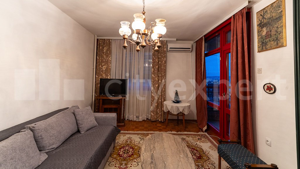 Stan za izdavanje BEZ PROVIZIJE: Trosoban, 80m², Bulevar oslobođenja, Voždovac - 600€