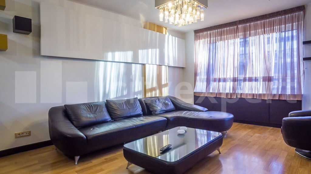 Stan za izdavanje BEZ PROVIZIJE: Dvoiposoban, 86m², Vladimira Popovića, Novi Beograd - 1500€