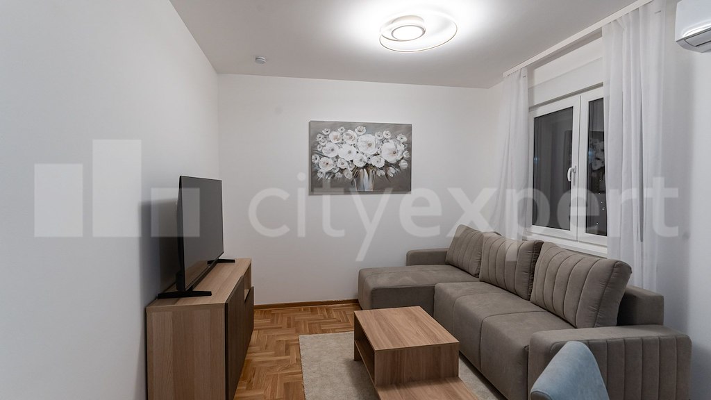 Stan za izdavanje BEZ PROVIZIJE: Trosoban, 52m², Cvetanova ćuprija, Zvezdara - 800€